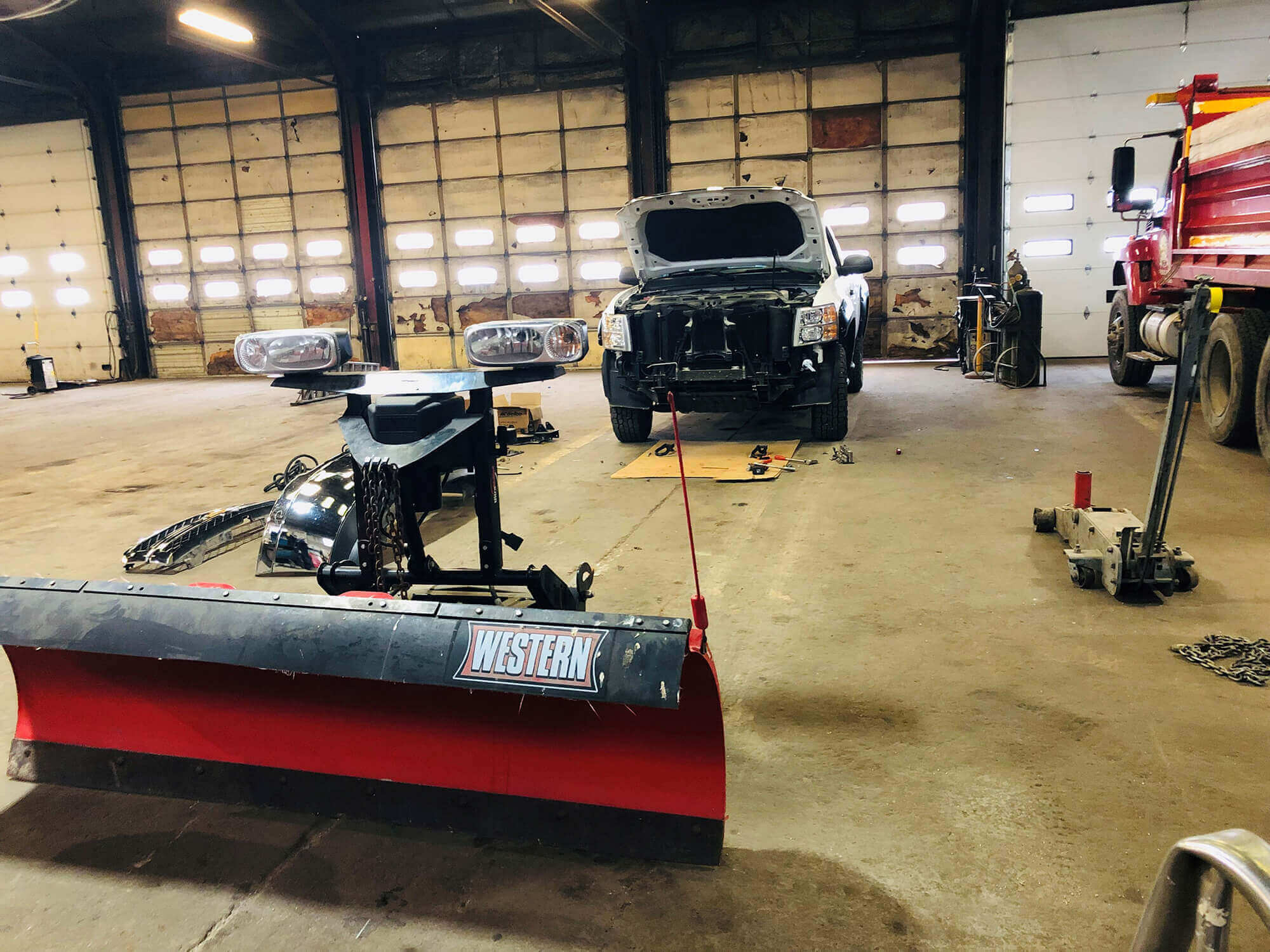 Snow Plow Sales & Installs | Arrow Trailer | Springfield IL